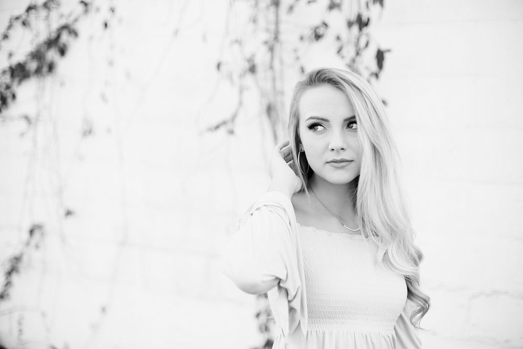 Lauren Senior Portraits | Birdsong Louis Photography Team