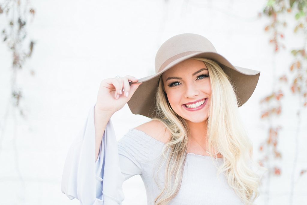 Lauren Senior Portraits | Birdsong Louis Photography Team